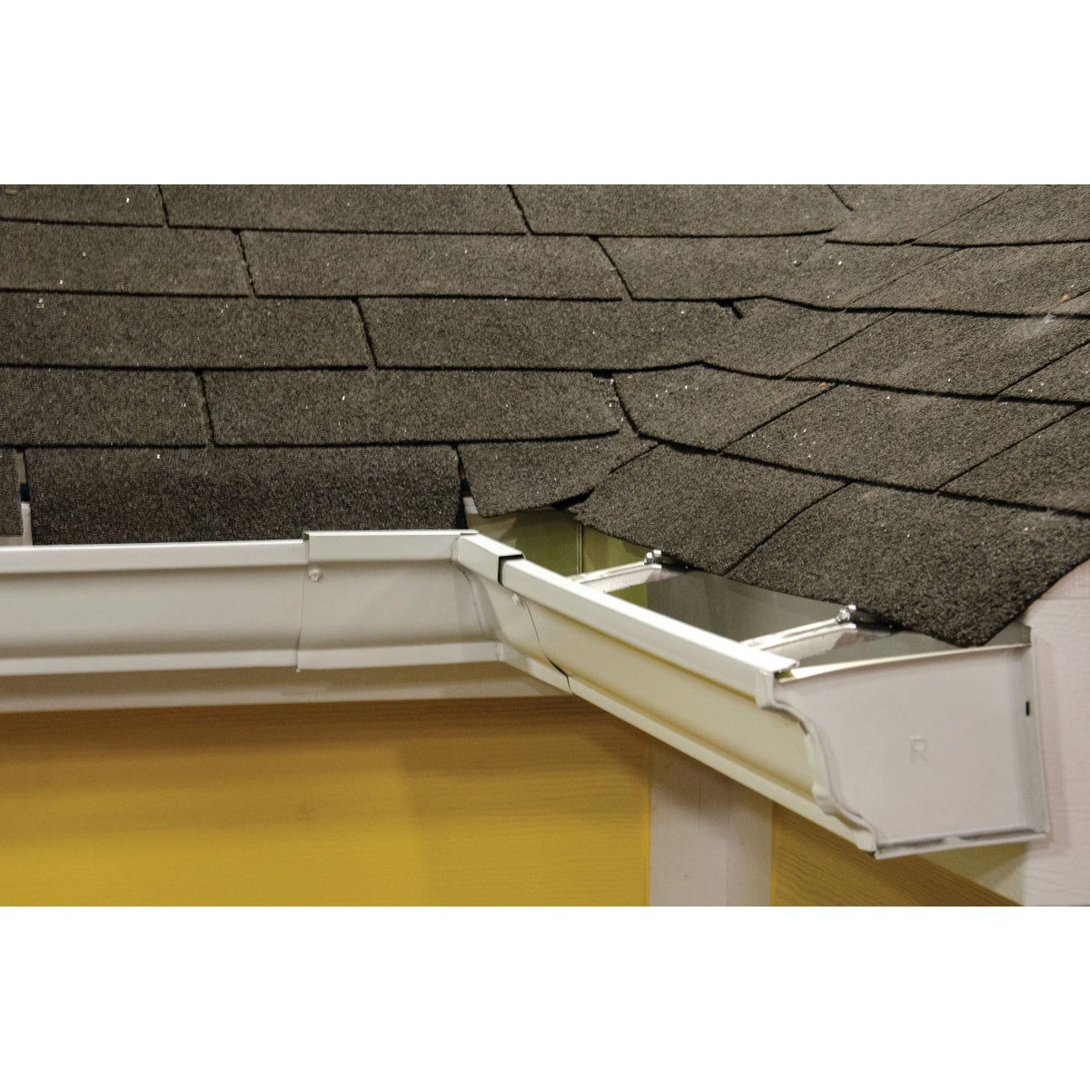 Spectra Metals 5 In. x 10 Ft. K-Style White 0.019 Aluminum Gutter | Do ...