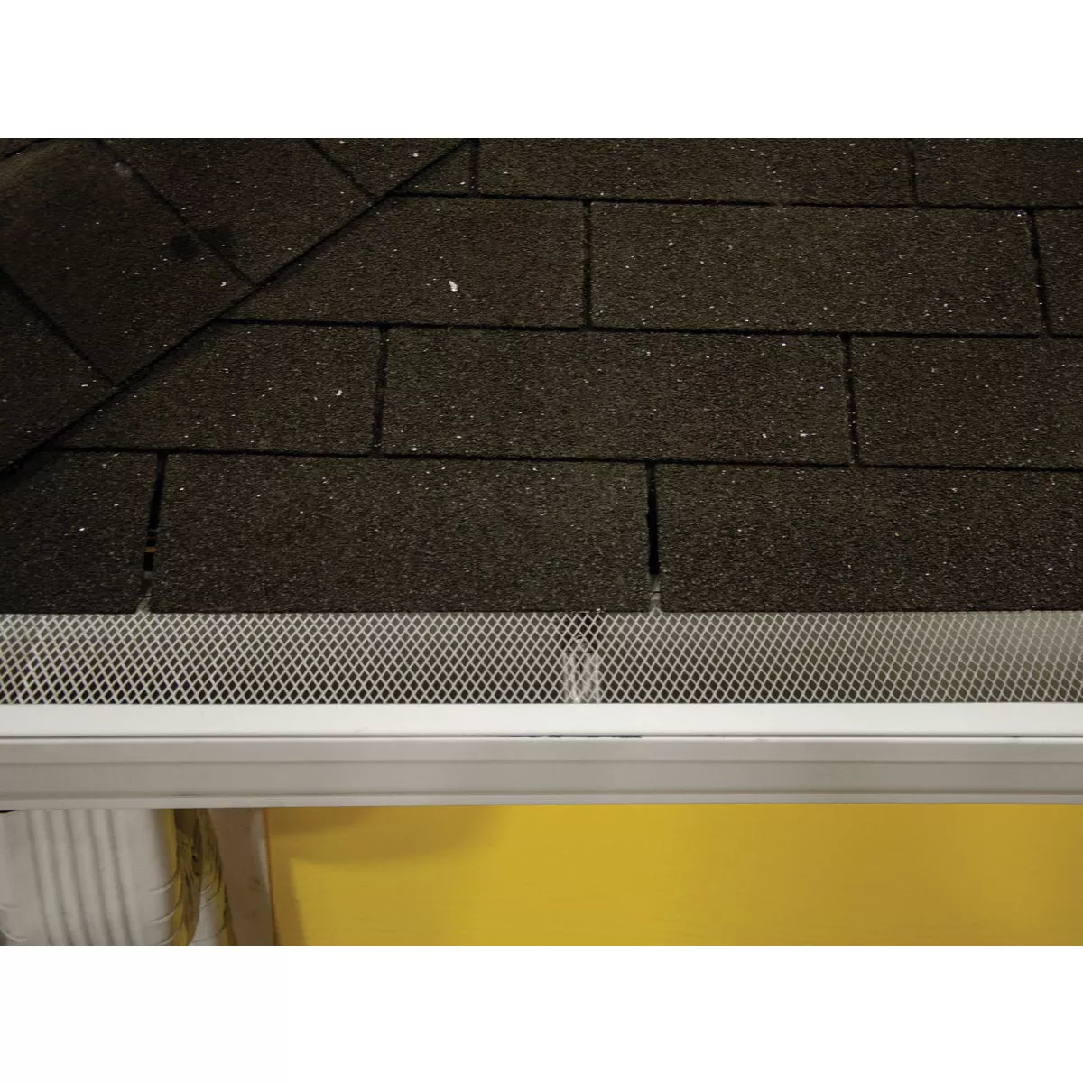 Spectra Pro Select Armour 5-1/4 In. x 3 Ft. Aluminum Screen Gutter ...