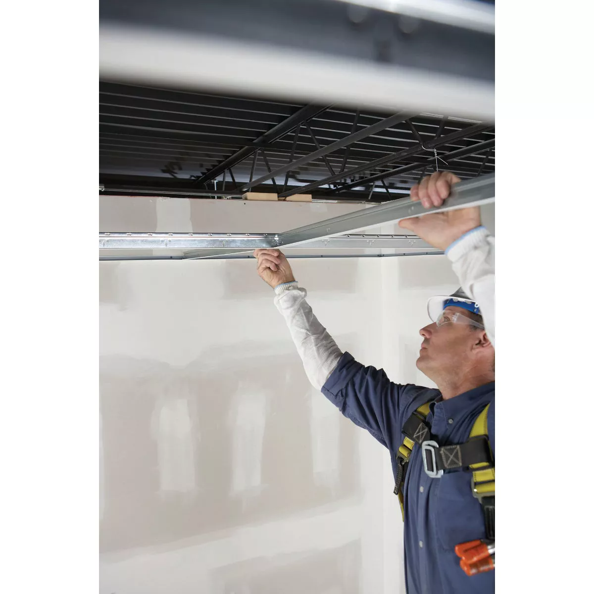 Donn 2 Ft. x 1 In. White Steel Fire Resistant Ceiling Tile Cross Tee ...