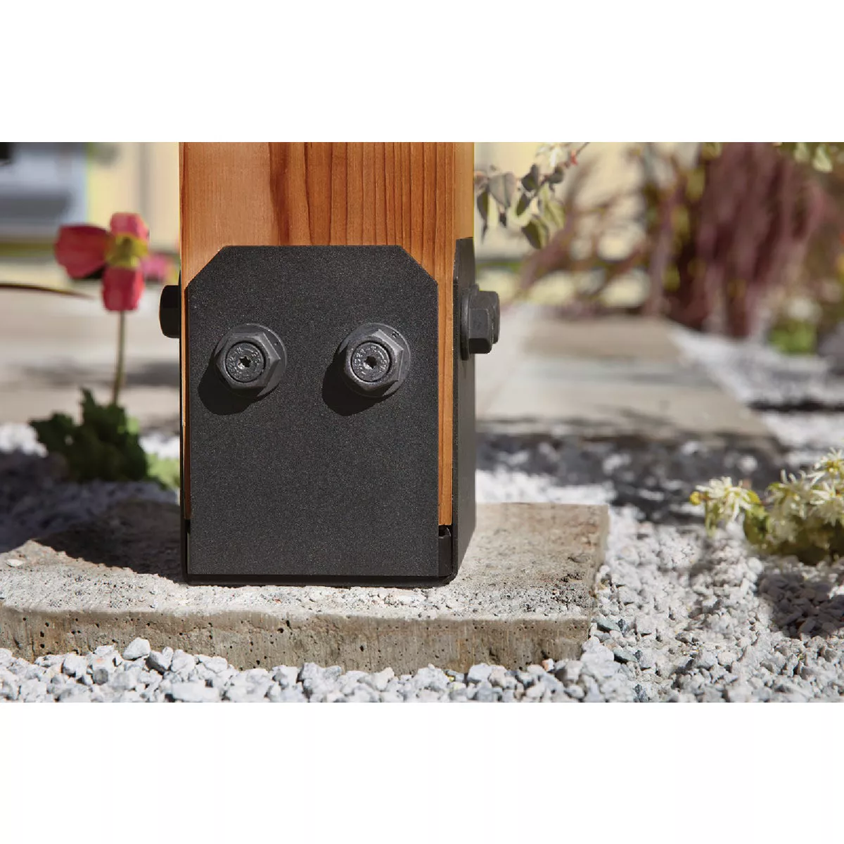 Simpson Strong-Tie Outdoor Accents Avant Collection ZMAX 6X6 Black Post ...