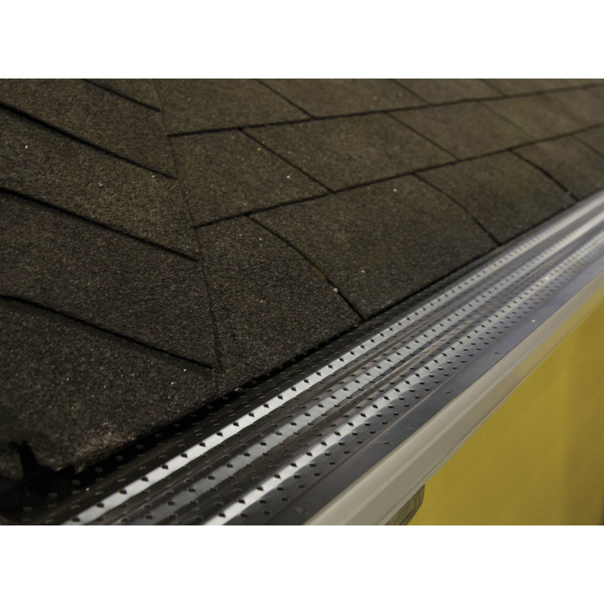 Sprectra Pro Select Armour Shield 5 In. x 4 Ft. Black Aluminum Gutter ...