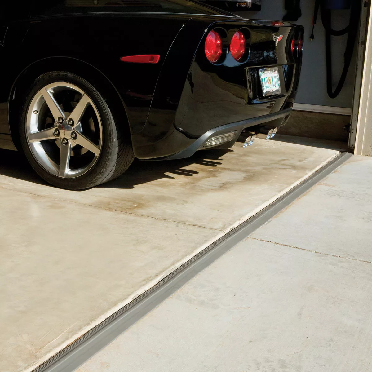 M-D Building Products 20 Ft. Gray Vinyl Garage Door Threshold Kit | Do ...
