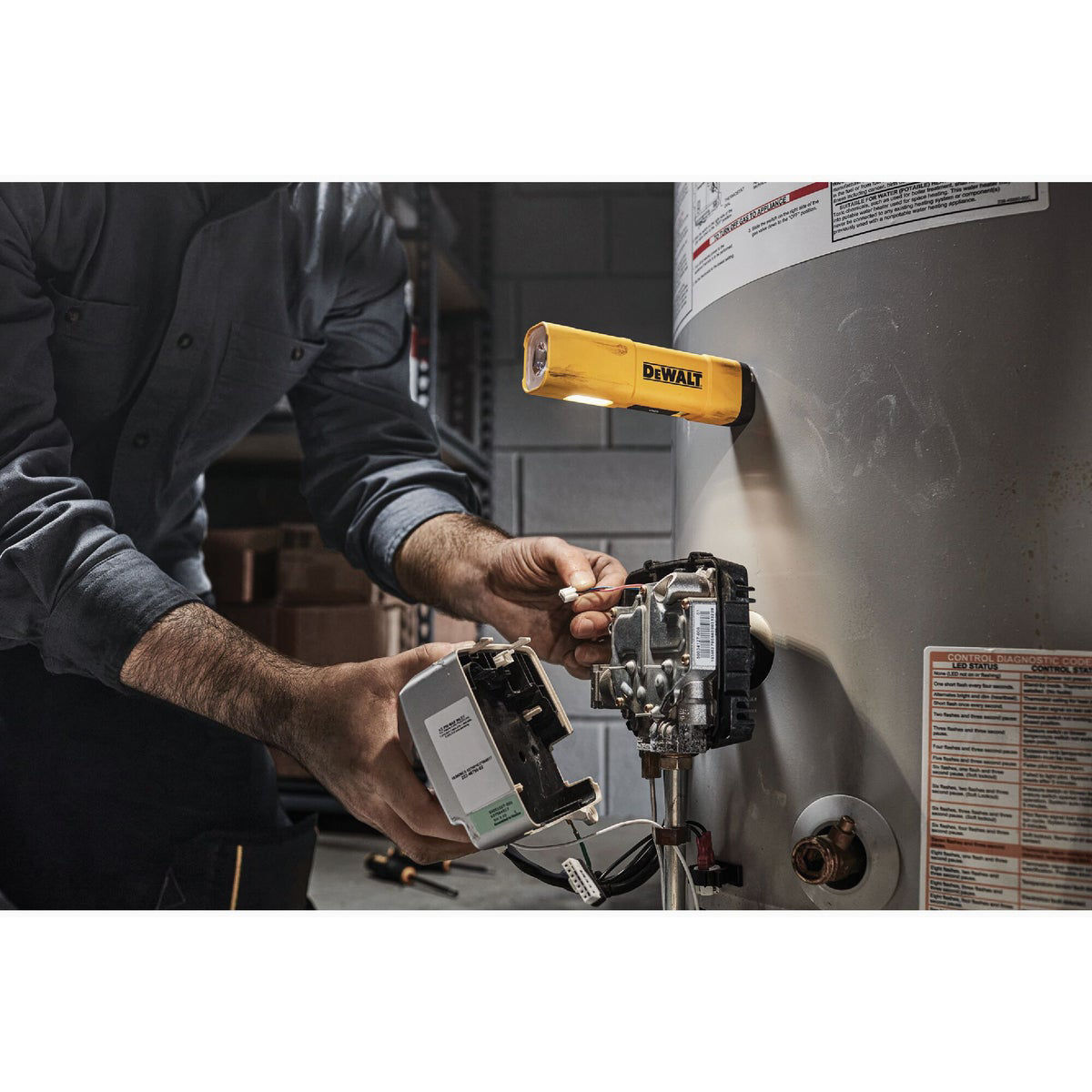 DEWALT USB-C Rechargeable LED Flashlight | Do it Best