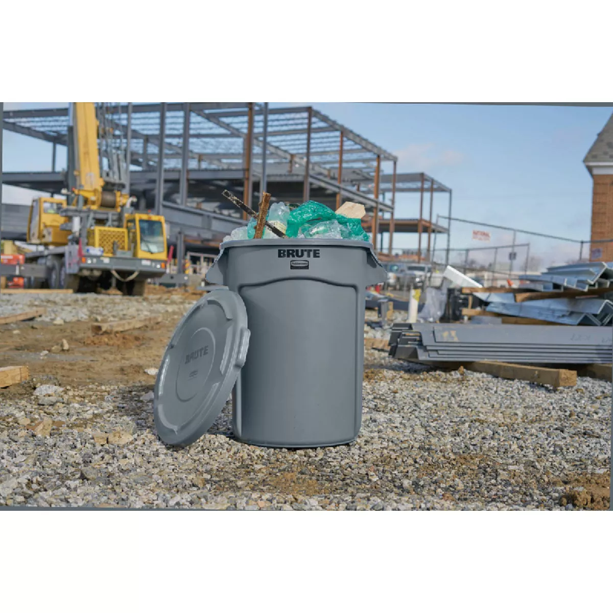 Rubbermaid Commercial Brute 44 Gal. Gray Trash Can With Lid | Do it Best