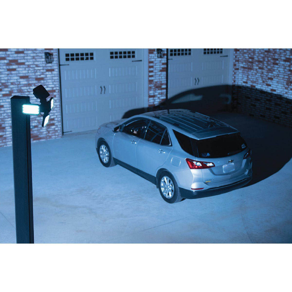 Bell+Howell Bionic Motion Activated Solar Floodlight | Do it Best