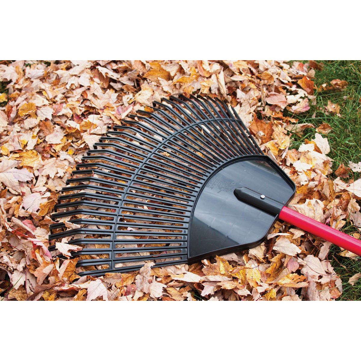 Bully Tools 30 In. Lawn / Leaf Rake with Fiberglass Handle | Do it Best