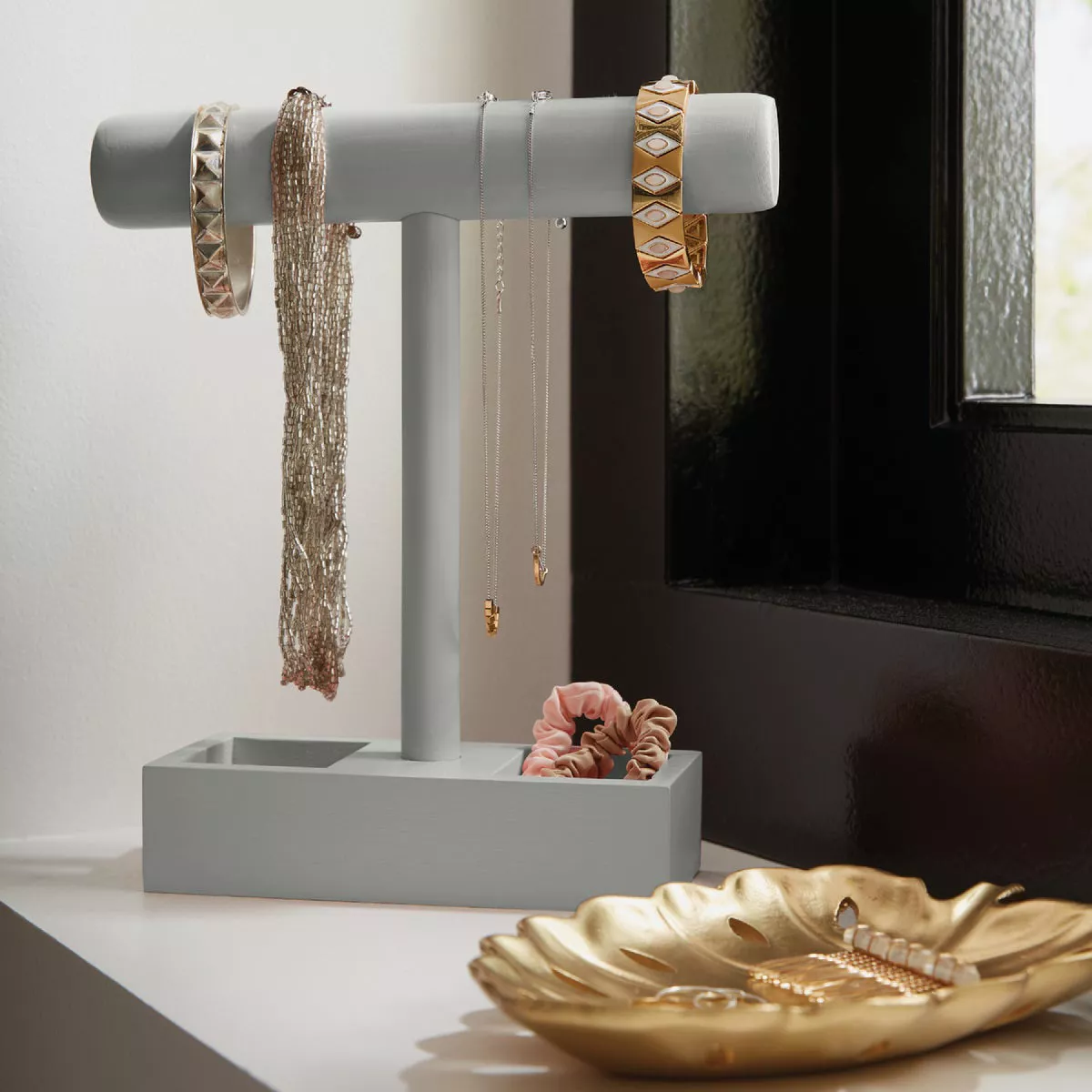 Krylon ColorMaxx 11 Oz. Flat Paint + Primer Spray Paint, Crystal Clear ...