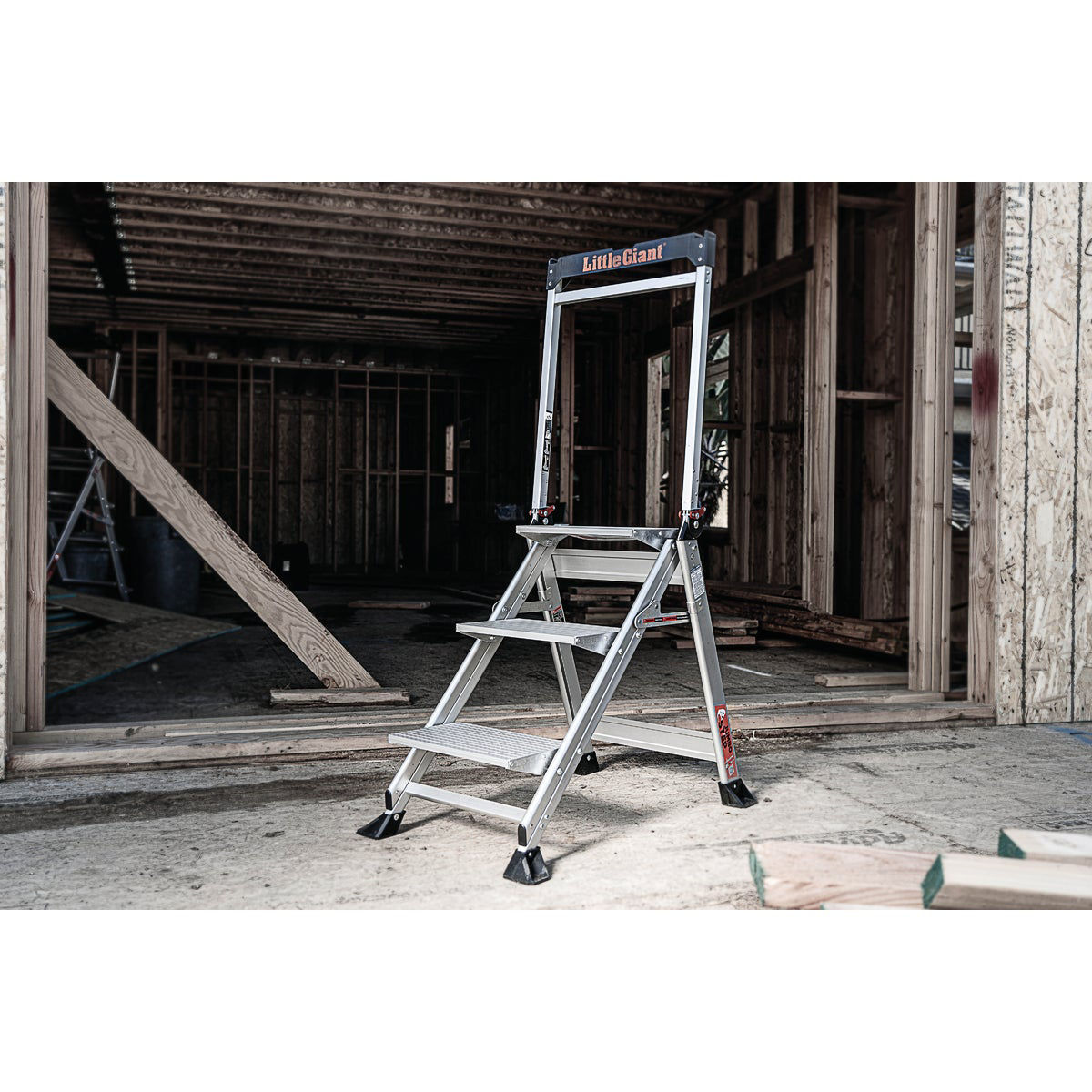 Little Giant Jumbo Step 42 In. Aluminum Step Ladder with 375 Lb. Load ...