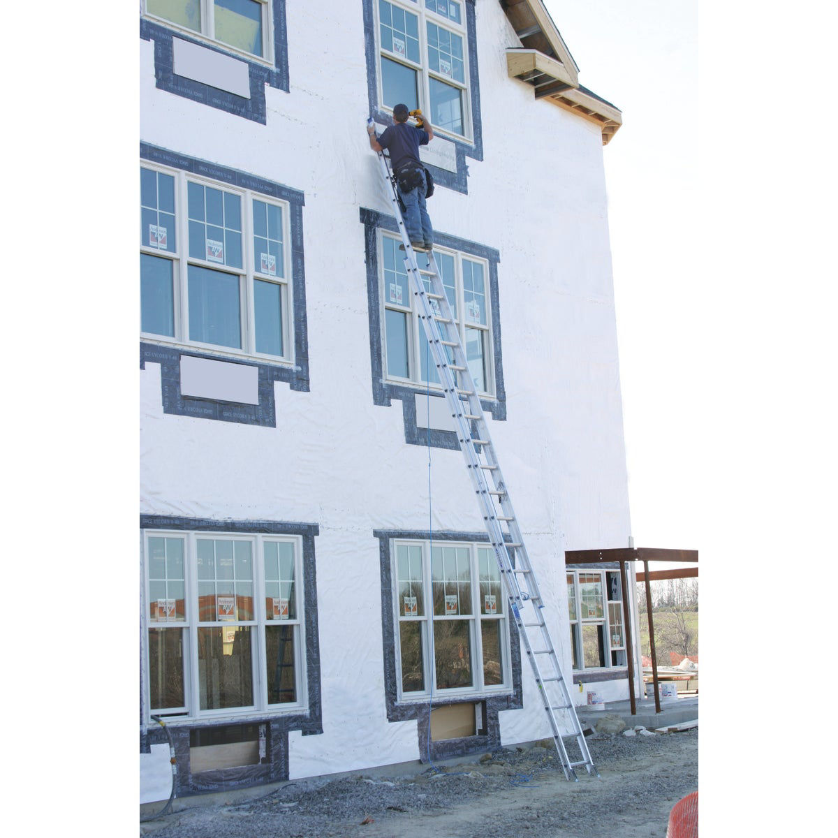 Werner 16 Ft. Aluminum Extension Ladder with 250 Lb. Load Capacity Type ...