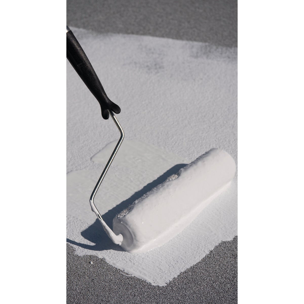 Rust-Oleum 710 5 Gal. 10-Year White Elastomeric Roof Coating | Do it Best