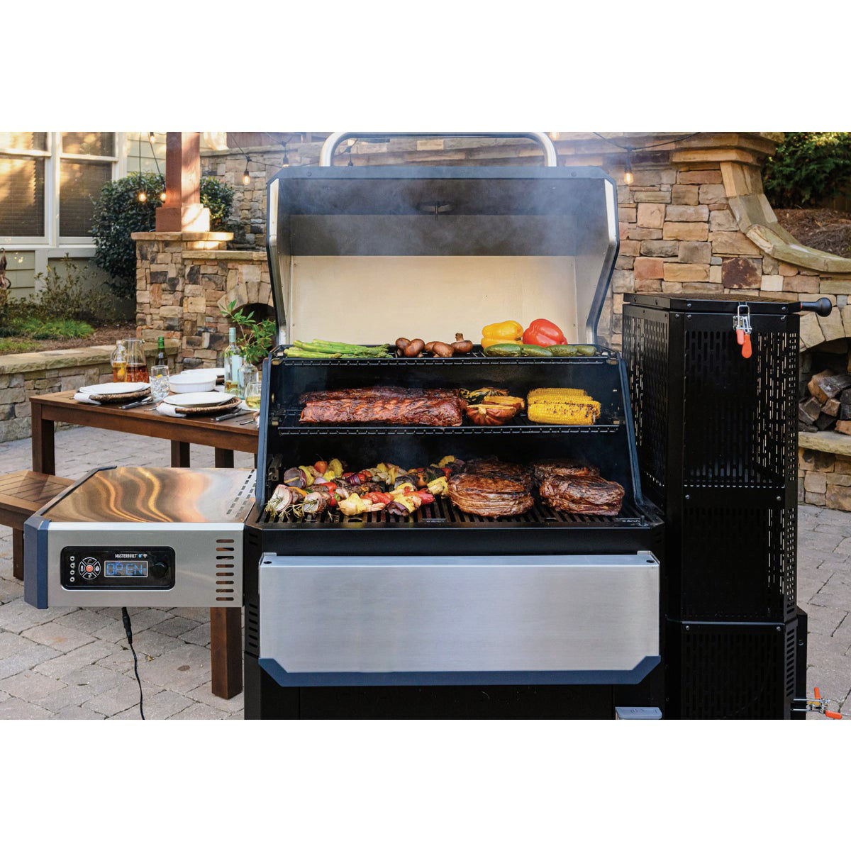 Masterbuilt Gravity Series 1050 Black Digital Charcoal Grill + Smoker ...