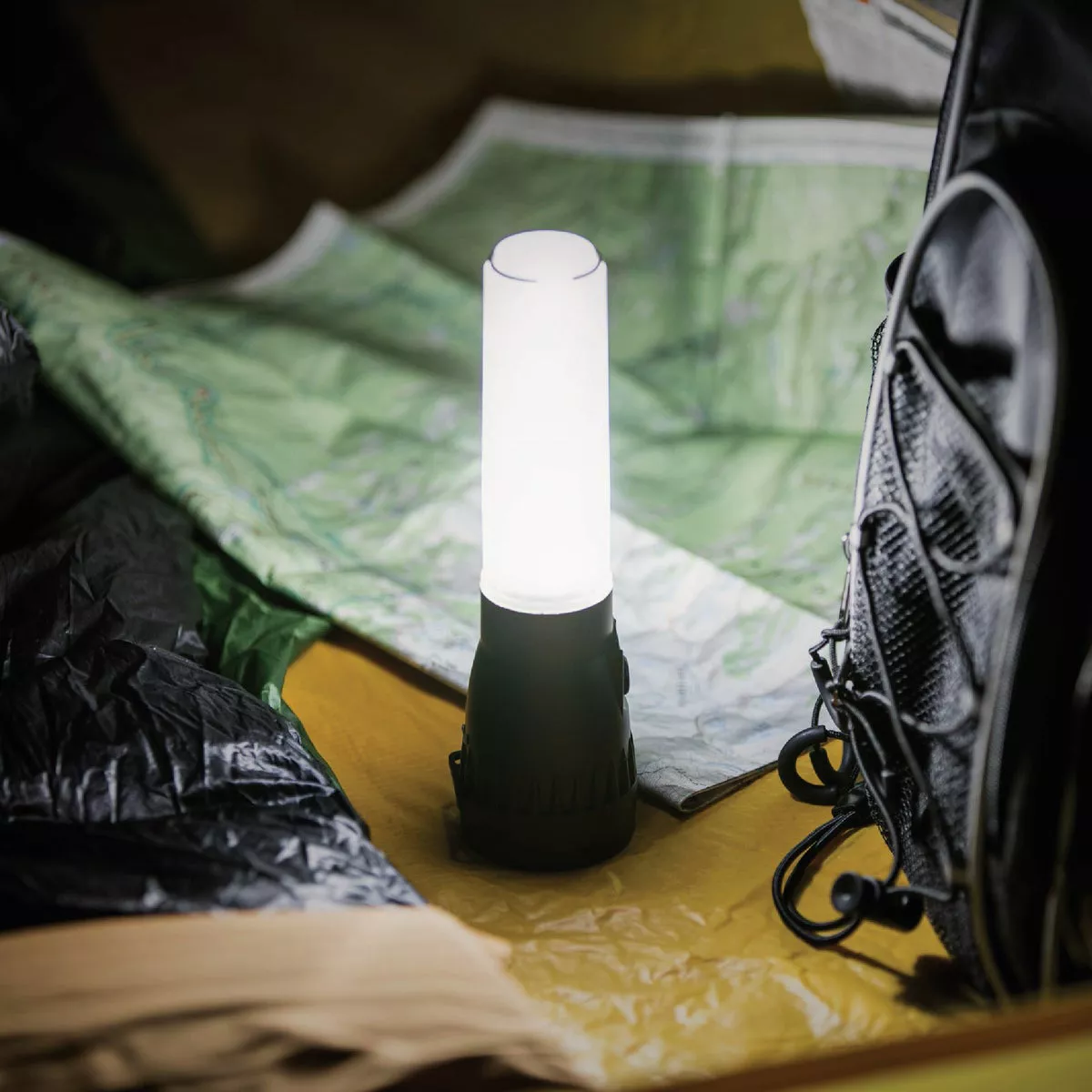 Life Gear Storm Proof AA 200 Lm. 2-In-1 LED Flashlight & Lantern | True ...