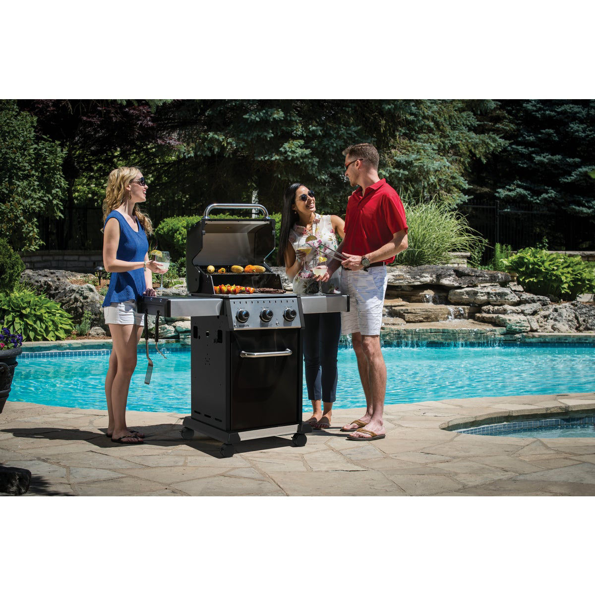 Broil King Baron 320 Pro 3-Burner Black 32,000 BTU LP Gas Grill | Do it ...